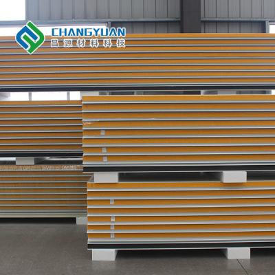 China Lightweight 50mm Polyurethane Sandwich Panels Heat Insulation for sale