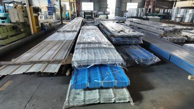Cina Pannelli metallici pressati ad alta flessibilità Facile installazione per i prodotti siderurgici del paese in vendita