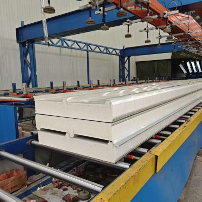 China Customizable PU Roof Panel Polyurethane Sandwich Panel with Moisture Resistant and Sound Insulation for Cold Rooms for sale