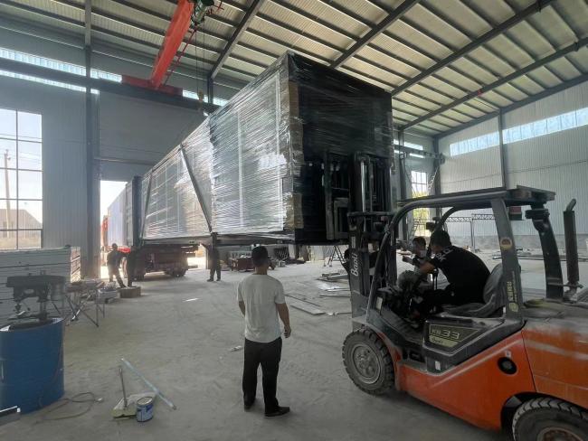 Expandable Tiny House shipping