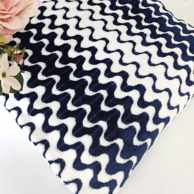 Cina Tessuto cationico 260gsm del vello della flanella del jacquard per l'indumento domestico generale caldo del tessuto in vendita