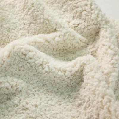 Cina Il tessuto lavabile riccio solido di Sherpa per il cappotto caldo dell'inverno ricopre l'indumento di Pillowslip in vendita