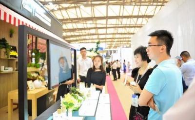 Cina Pubblicità video d'integrazione di dimensione su misura contenitori per esposizione intelligenti di mostra del museo in vendita