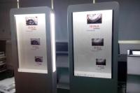 China Smart Digital Interactive Showcase Retail Displays Data Collection With Advertisement Video for sale