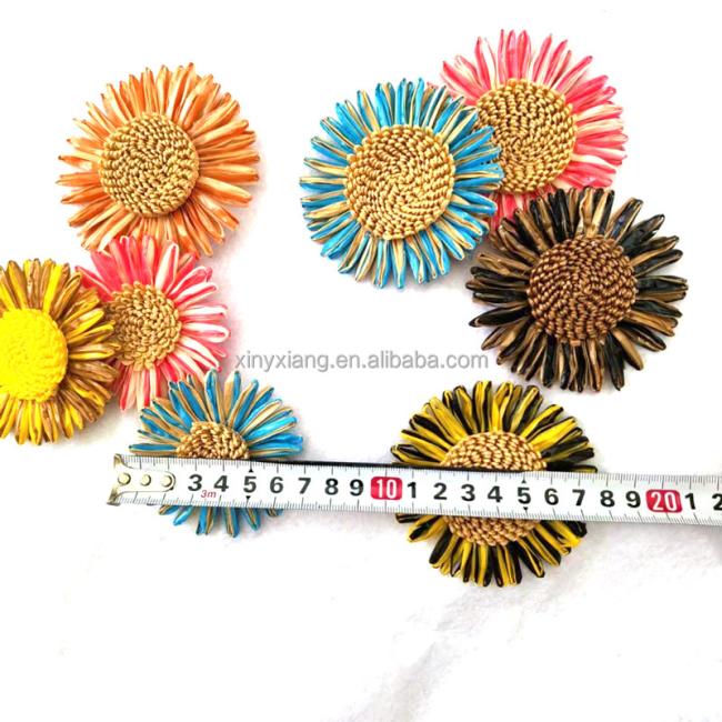 Factory custom Handmade Raffia Flowers Beautiful Raffia Flower Patches for Hat Bag Garment, Woven Applique Sticker