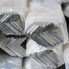 China Standard Specification 6063 Aluminum Alloy Angle Profiles for Structural Applications for sale
