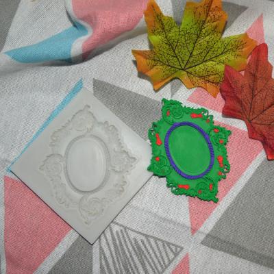 China Customized Silicone Baking Utensils Wreath Shape Food Grade 3D Fondant Molds for sale
