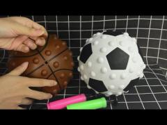 Brinquedos educacionais da inquietação de Toy Football Shape Stress Balls das crianças do relevo da ansiedade