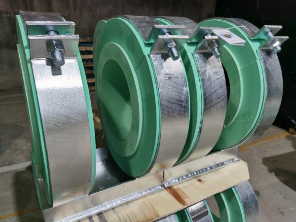 Quality 160K Double Clamps Sliding Pipe Support Industrial Pipe Hangers With Two for sale