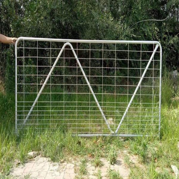 Quality Farm Fencing Rust Resistant Sheep Goat Fence Panels Steel Livestock Panels 3.6m for sale