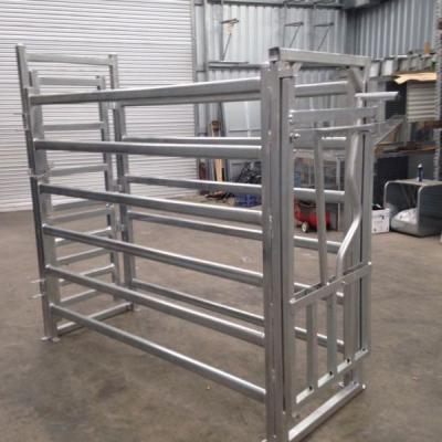 China 42*115mm*1.6mm Cattle Cow Crush Fence Fully Welded Post Brackets for sale