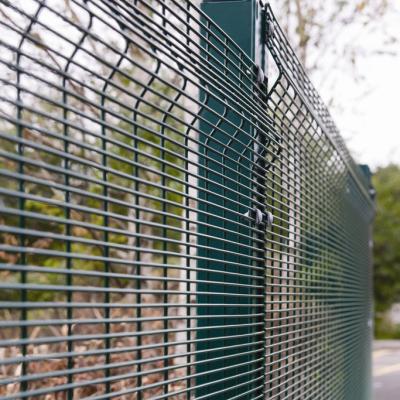 China Corrosion Resistant High Security Perimeter Fence Designed to Protect Critical Infrastructure and Secure Large Areas for sale