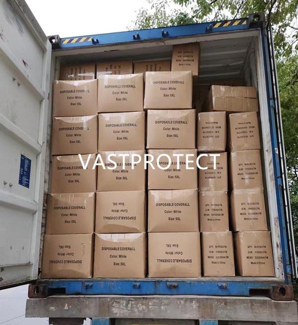 En14126 China Factory Nonwoven Dispossable Tyvek Coveralls with Reflective Tape