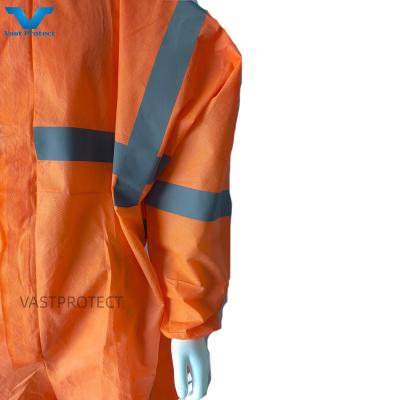 Cina Sicurezza Industriale Costume protettivo SMS microporoso in arancione con funzione impermeabile in vendita