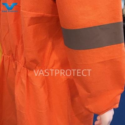 Cina Tipo 5 6 PPE industriale SMS arancione coperture usa e getta stile vita richiesta personalizzata in vendita