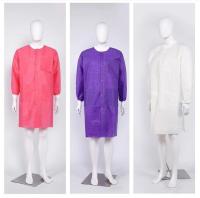 China Closure Button Microporous/PP/SMS Disposable Lab Coat with Snaps Buttons OEM Accepted for sale