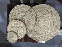 China Traditional Straw Plaited Articles - Handcrafted Natural Fiber Decor in Various Sizes for sale