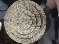 China Traditional Straw Plaited Articles - Handcrafted Natural Fiber Decor in Various Sizes for sale