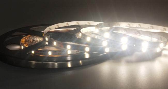 DC 3V smd 2835 60leds warm white cool white 5mm width strip led tv rechargeable battery operated high brightness 3V led strip