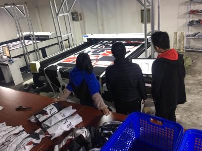 China 1800×1000 Laser Cutter With Camera 100W Vision Laser Cutting Machine en venta
