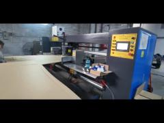 Double Piece Joint Semi Auto Stitcher Double Servo Voor Karton Naaien