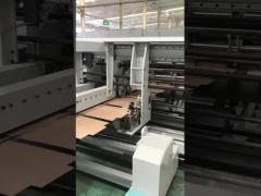 Krachtige automatische vouwlijmmachine voor enkelvoudig en dubbel naaien