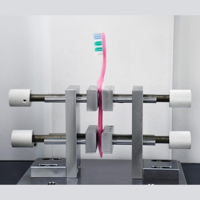 ISO180 Digital Display Izod Impact 2.75j Toothbrush Pendulum Impact Testing Machine