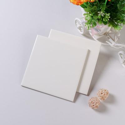 中国 6x6ベージュ陶磁器の壁のタイルの斜めの台所はISO9001証明書をタイルを張ります 販売のため