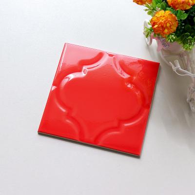 中国 200 x 200の顧客用ハンドメイドのセラミック タイルの手によって艶をかけられる地下鉄のタイル赤い色 販売のため