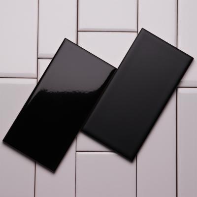 中国 ヘリンボン台所のために75x150陶磁器の壁のタイルによって艶をかけられる表面に反滑ること 販売のため