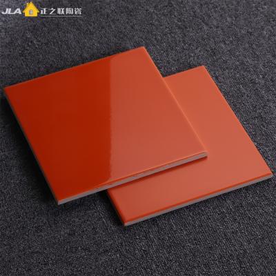 中国 200x200オレンジ陶磁器の壁は浴室のための酸の抵抗力がある磨かれた終わりをタイルを張ります 販売のため