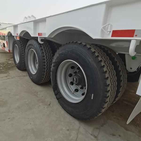 Quality Large Capacity 70t Van Type Semi Lowbed Trailer For Heavy Duty Transportation for sale