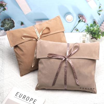 China Gray Velvet Envelope Bag Soft With Bow Custom Logo Printed Gift Dust packing for sale