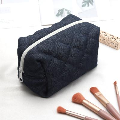 China Quilting Denim Fabric Zipper Cosmetic Toiletry Bag Custom Logo Printed for sale