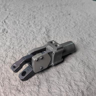 China Continuous Path Control Pneumatic Pincers For Metal Sheet Stamping for sale