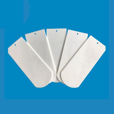Cina 95% Alumina Ceramica Alta Isolazione e Resistenza al Calore 1600°C Per Ingegneria di Precisione in vendita