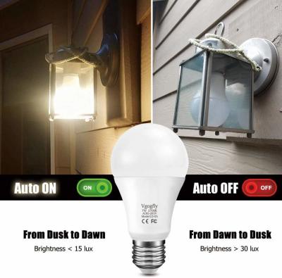 China 5w 7w 9w 12w 18w 220v E27 B22 Led-Glühlampen Bewegungssensor Led-Radar Nachtlicht Smart Bulb zu verkaufen