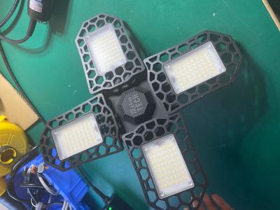 China 3000-6000K Luz de garagem de LED deformável 80W 10000LM com fonte de alimentação AC de alta luminosidade à venda