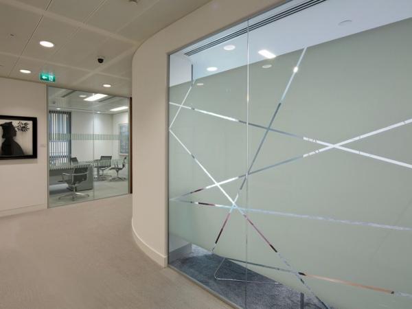 Quality Customized Logo Gradient Acid Etched Ultra Clear Glass Frost Glass for Partition for sale