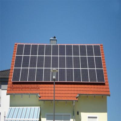 Cina Vetro per moduli cellulari rinforzato da 3,2 mm Vetro fotovoltaico temperato Ar Vetro solare rivestito per cortile in vendita