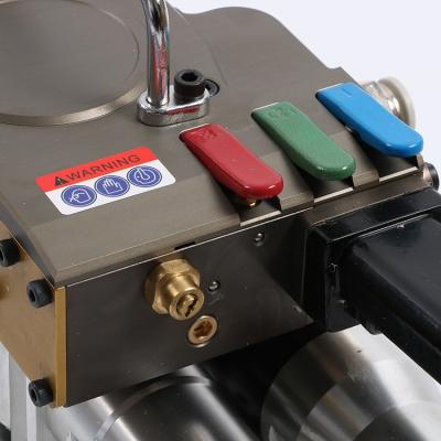 Cina 6000N String Tension Force Pneumatic 32mm PET Strapping Tools Handheld Plastic Wrapping Machine con fibbia pneumatica libera in vendita