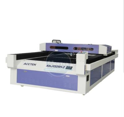 中国 660KG WATER COOLING CO2 Laser Cutting Machine High End Engraving Head With Following Up System 販売のため