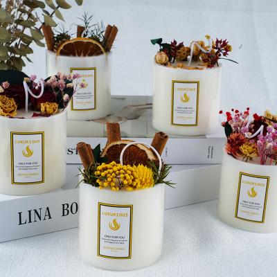Cina Candela profumata di lusso personalizzata Candela artigianale con fiori secchi e profumo di soia in vendita