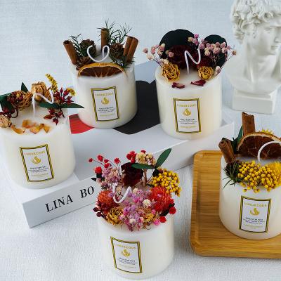 Cina Candela profumata di lusso personalizzata Candela artigianale con fiori secchi e profumo di soia in vendita