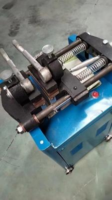 中国 左電極右電極付きの25kva バット・ウェルダー 販売のため