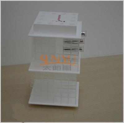 China Weiße MDF-klare Acrylausstellungsstände/kundenspezifischer kosmetischer Präsentationsständer zu verkaufen