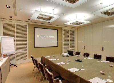 China Popular Design Meeting Rooms In London For 12 Person Professional Service for sale