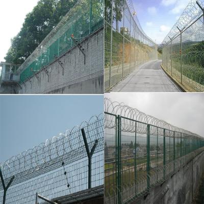 Cina Il cavo a fisarmonica del rasoio ha imballato con il pallet/il filo spinato ad alta resistenza in vendita