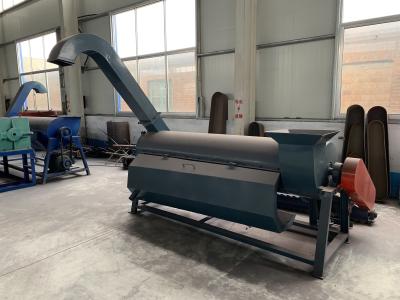 Chine Machine à éliminer les étiquettes des bouteilles en PET pour la production de flocons de plastique à vendre