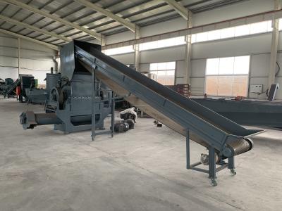 Cina 500-2500 kg/h di uscita Macchina di riciclaggio della plastica per lavatorio in vendita